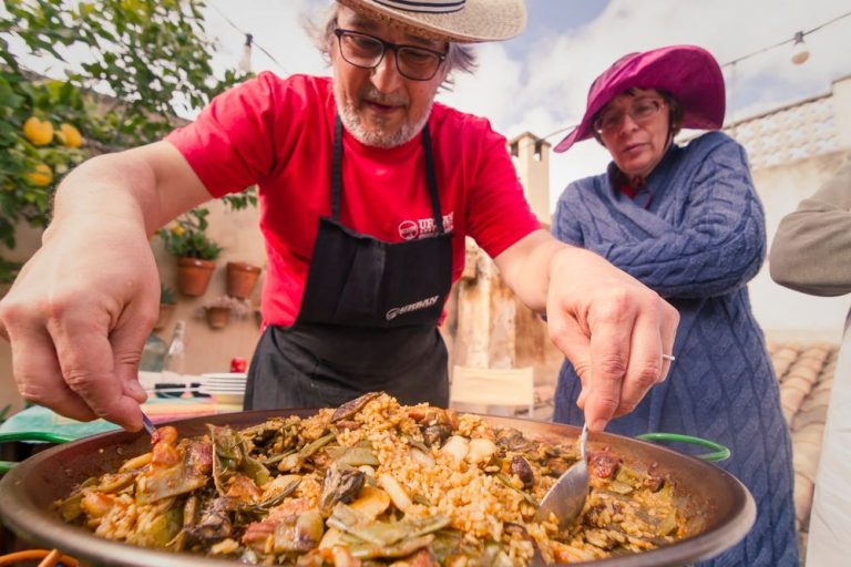 How to tell a good paella from a bad paella - Urban Adventures
