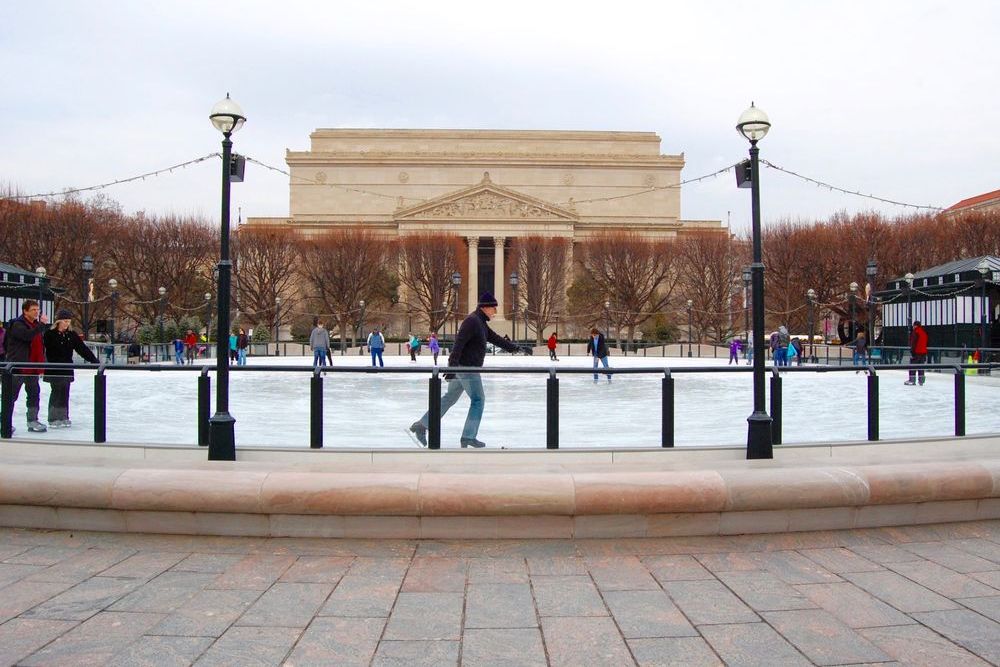 4 must-dos in DC to celebrate the holidays - Urban Adventures
