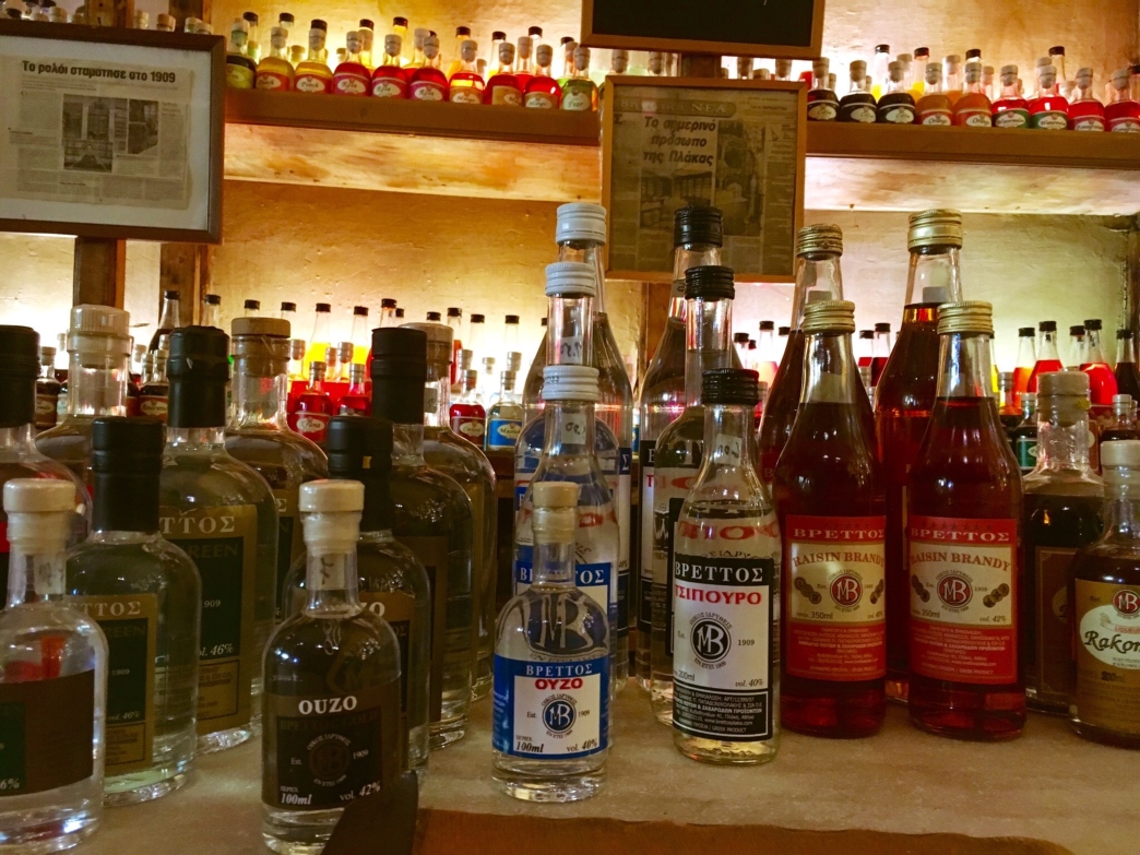 Drink like a local: 10 awesome bars in Athens - Urban Adventures